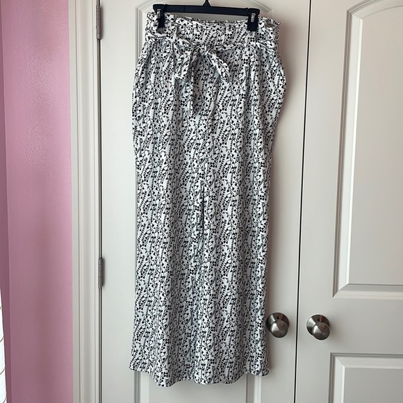 Cato | Pants & Jumpsuits | Cato High Rise Black White Wide Leg Dress ...